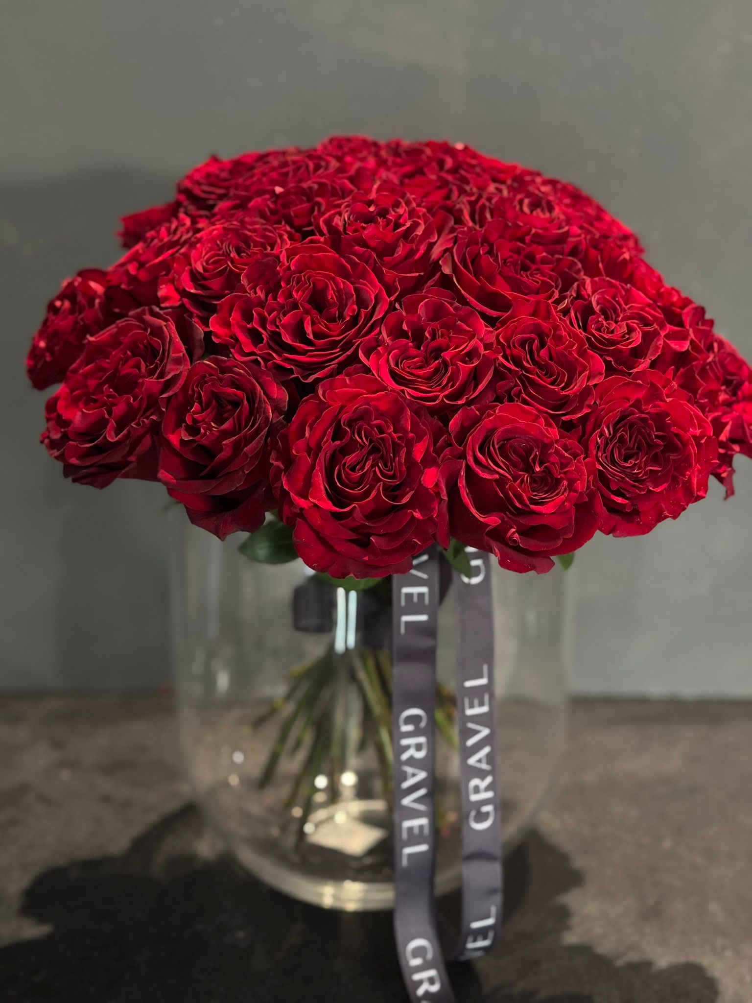Red Roses Valentine's Day Bouquet - 25 Red Hearts Roses Hand Bouquet ...